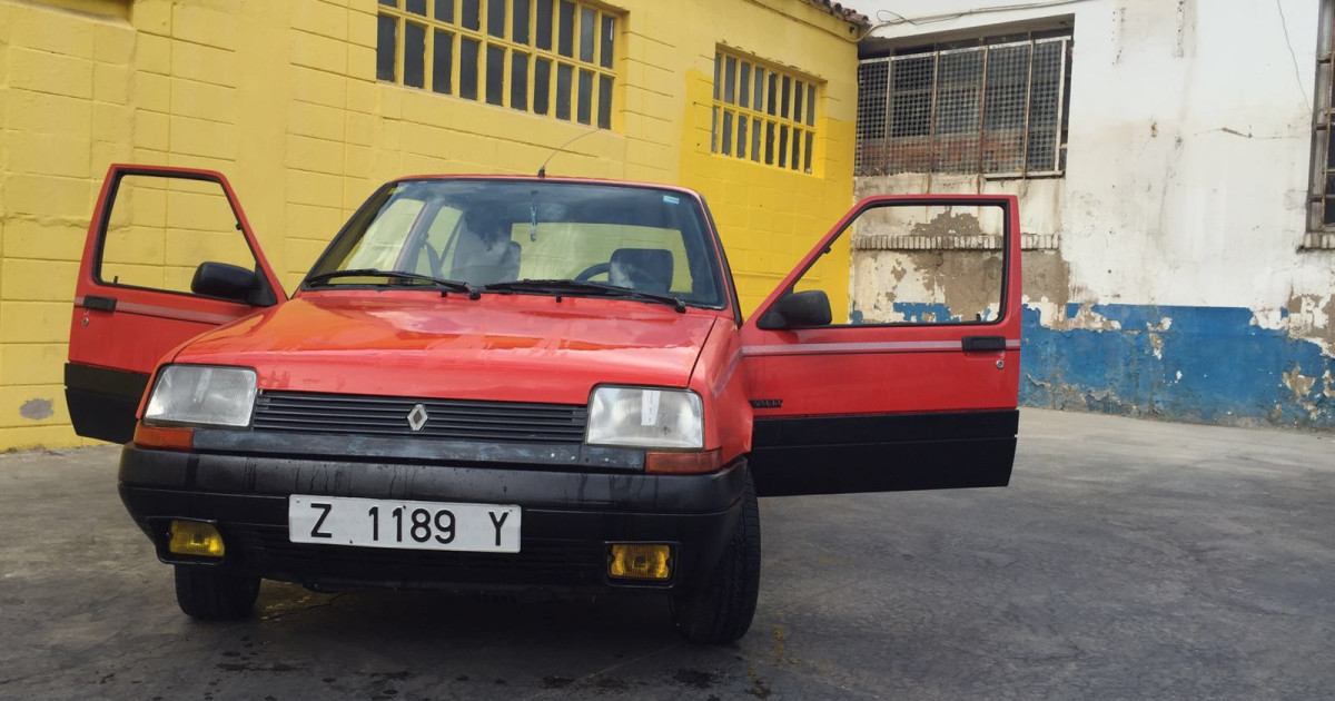 Sohrab Team. A 20 year old car in the desert! | Indiegogo