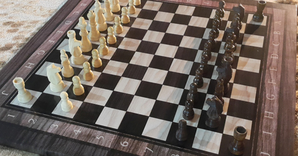 Mostly balanced 100-cell chess | Indiegogo