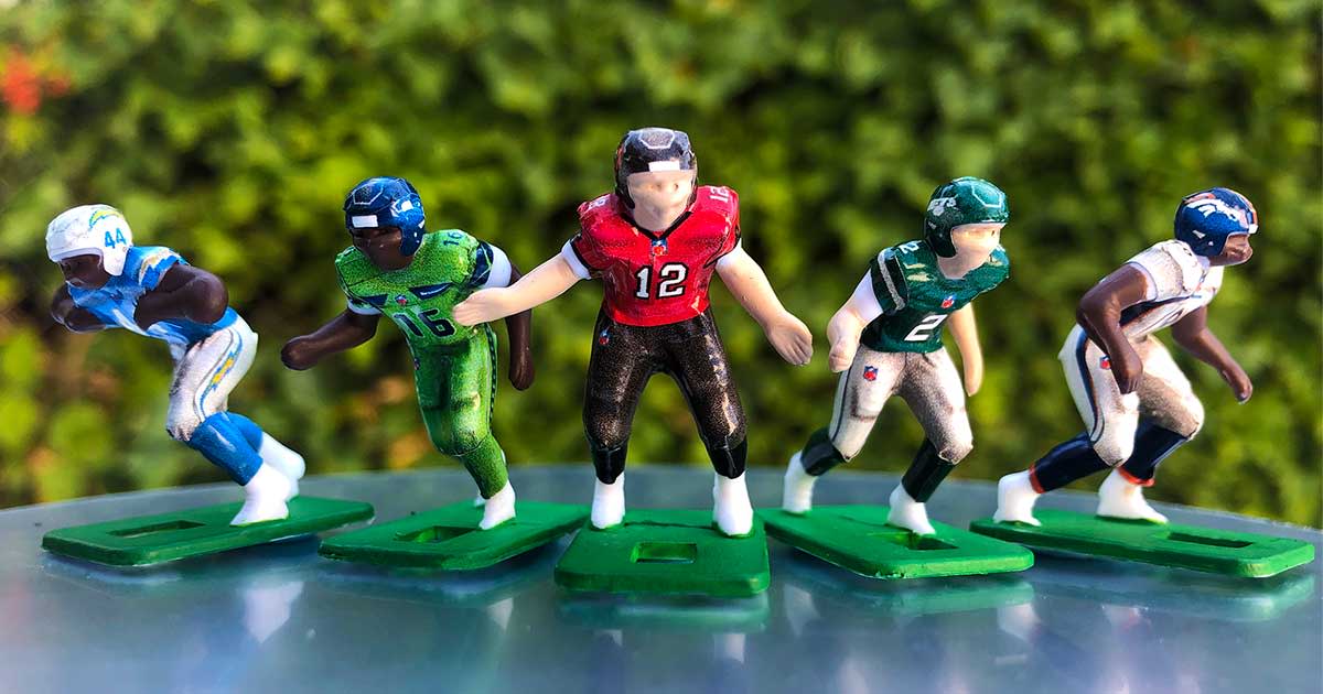 Uni-Forms: Amazing NFL Miniatures without Painting | Indiegogo