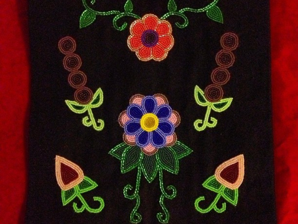 Keeping Traditional Ojibwe Beadwork Alive | Indiegogo