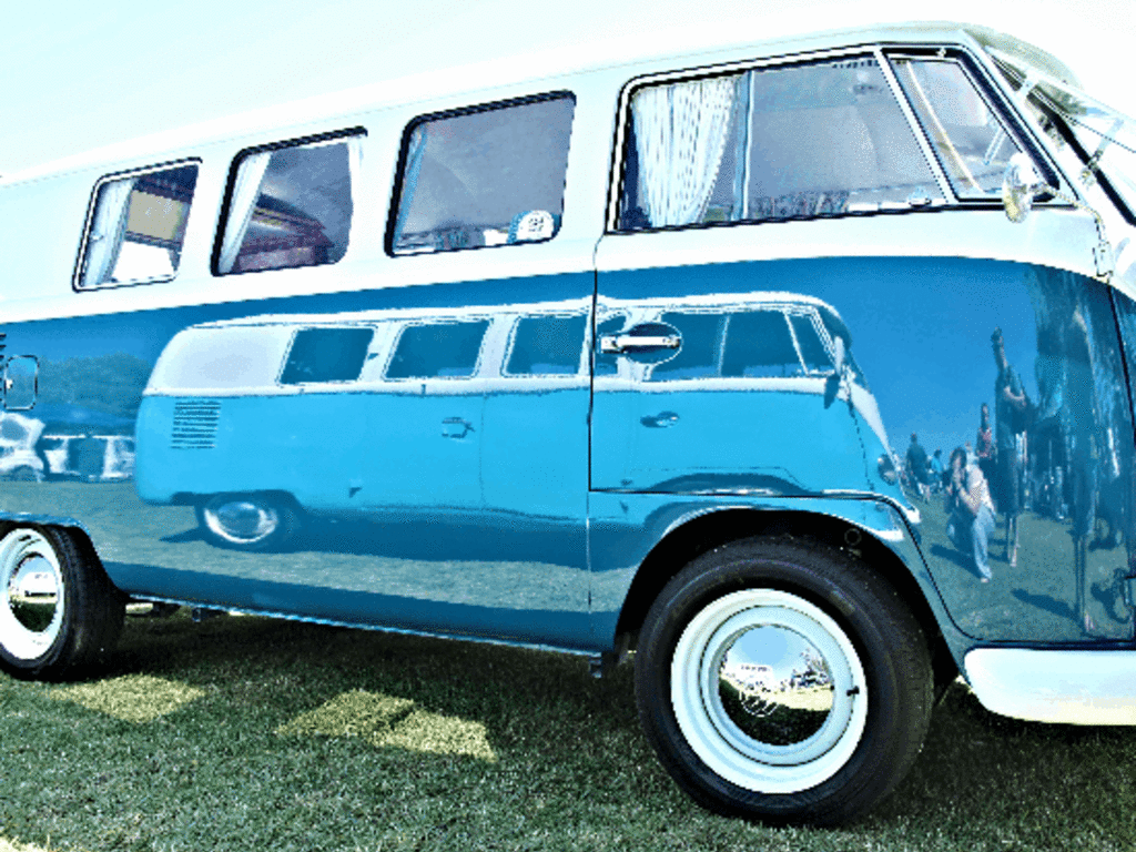 Bus: The end of an era - A photobook celebrating 64 yrs of the iconic ...