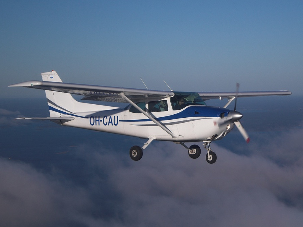 Help A 15 year old Learn To Fly Indiegogo