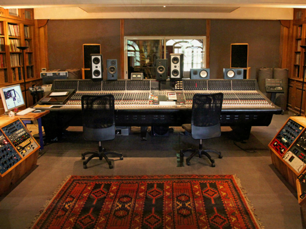 Help DeRock make a record AND help music students! | Indiegogo