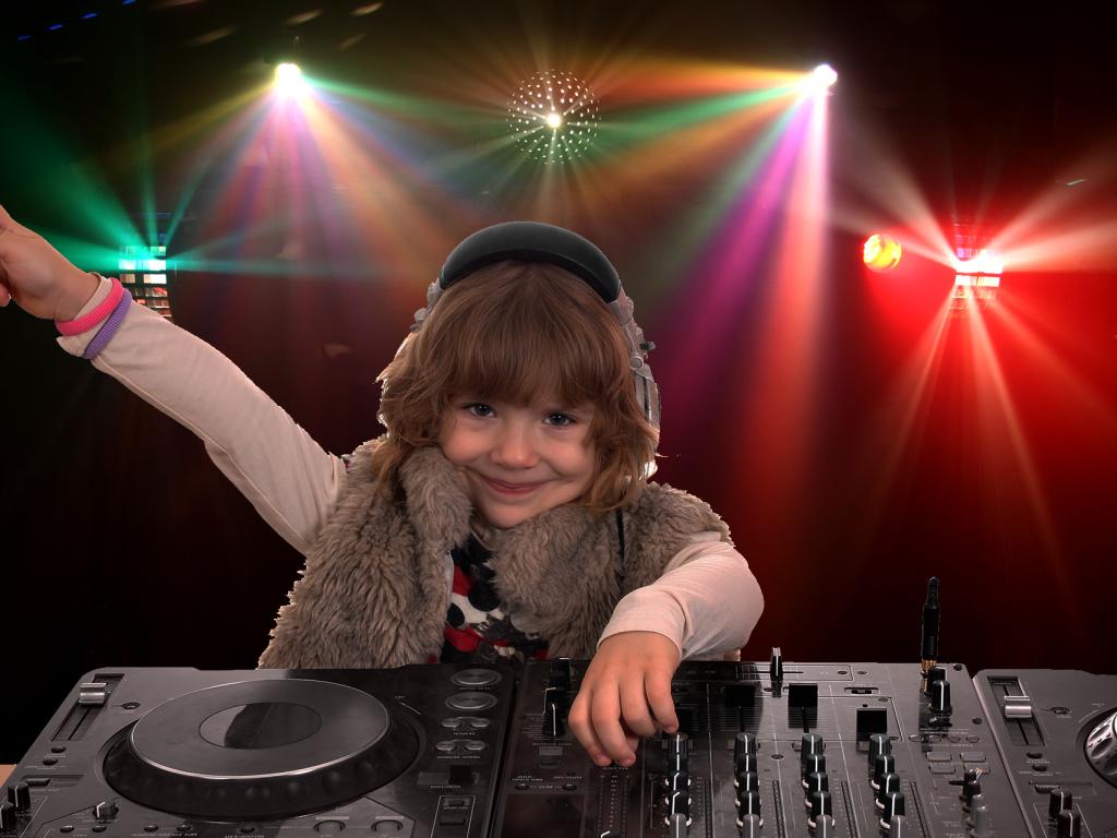 STEAMworx - An after-school EDM STEM program | Indiegogo