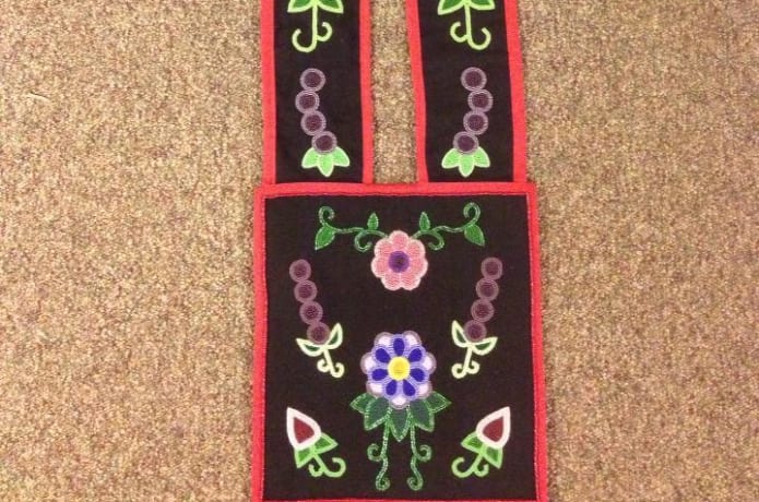 ojibwe beadwork
