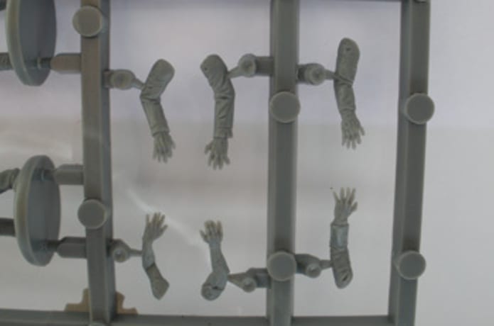 28mm Plastic Multi-part Zombie Miniatures by Studio Miniatures | Indiegogo