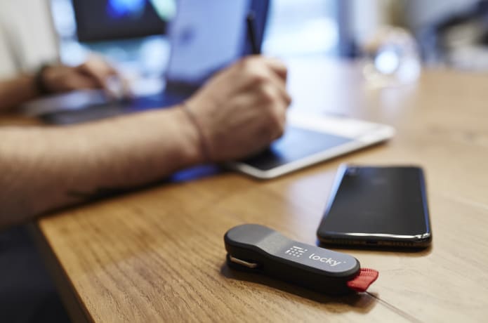 Locky: The First Smart Key Overlay | Indiegogo