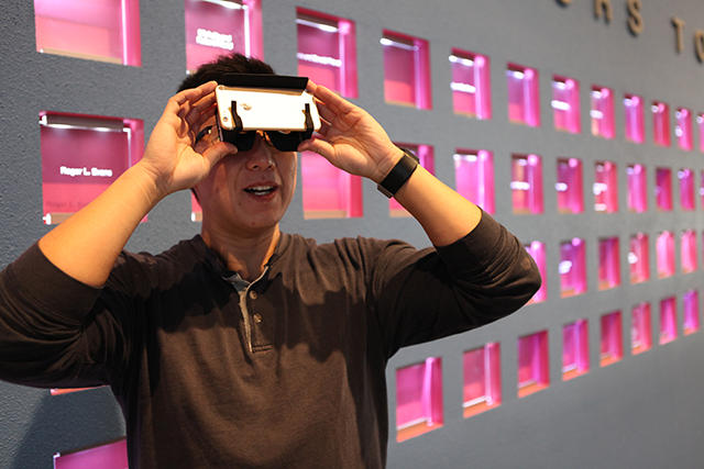 SMARTvr: Make Your Phone a Virtual Reality Viewer | Indiegogo