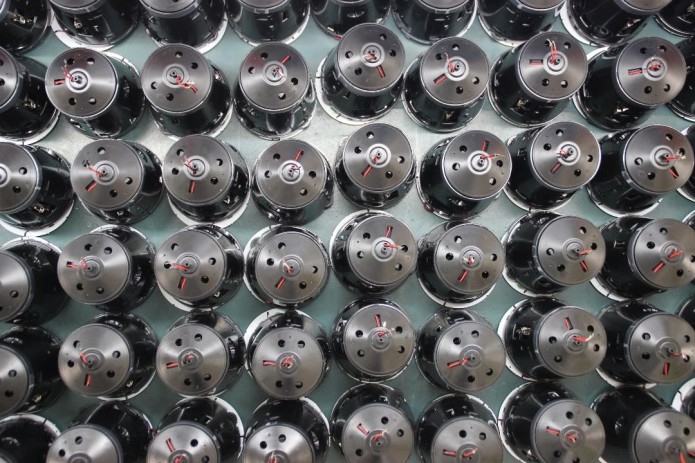 Beam. The light socket powered smart projector | Indiegogo