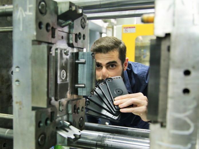 LUDICASE: The Playful and Interactive iPhone case | Indiegogo