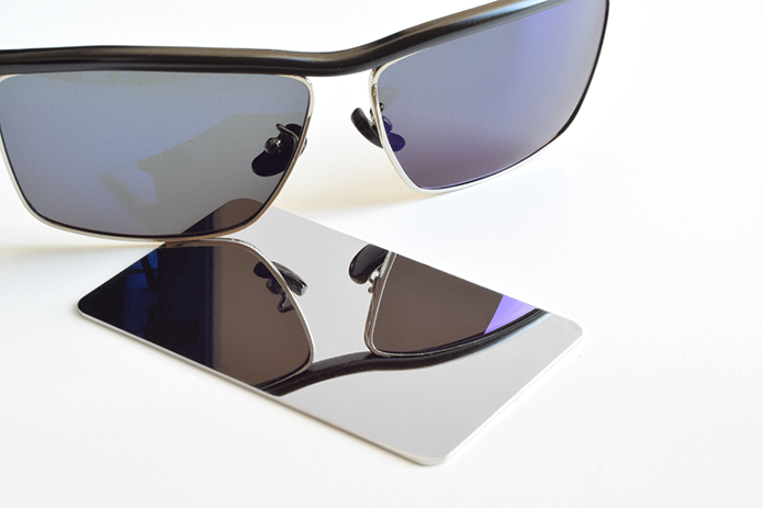 Discreet solid steel credit card mirror | Indiegogo