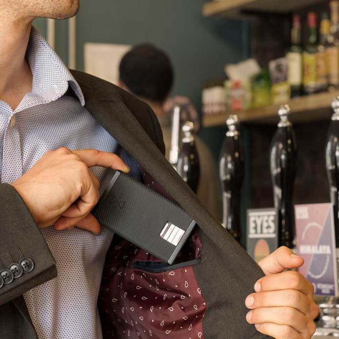 Intuitive Luxury Wallet Re-Designed For The Future | Indiegogo