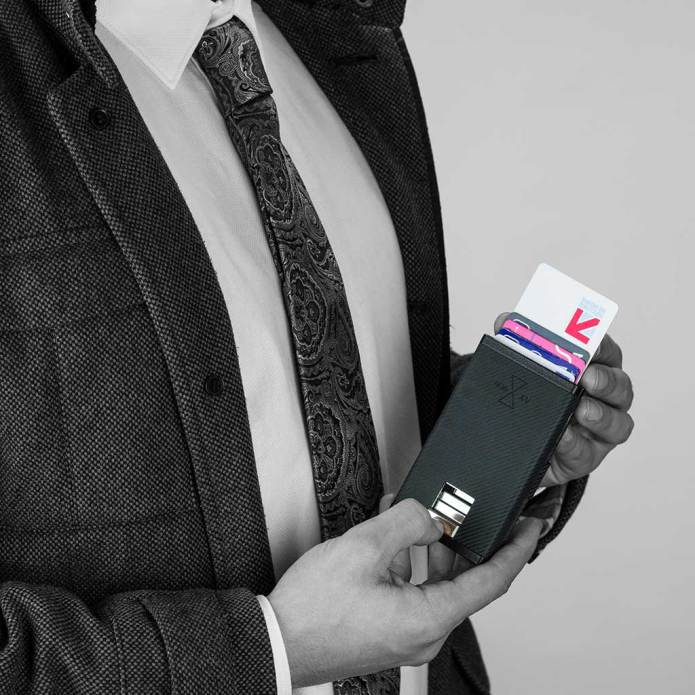Intuitive Luxury Wallet Re-Designed For The Future | Indiegogo