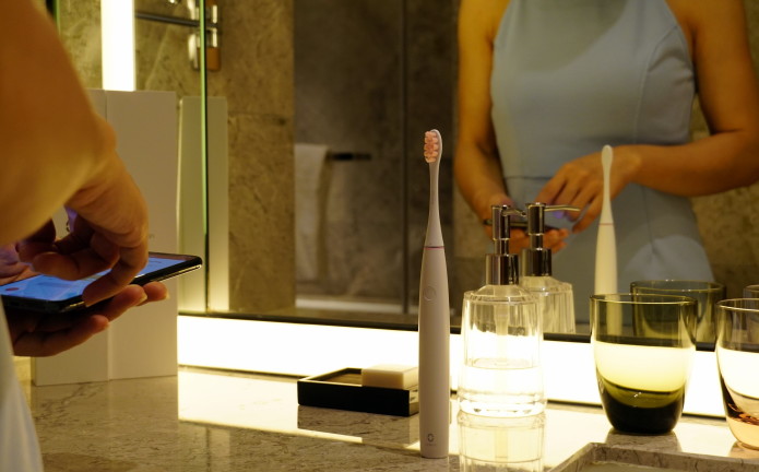 Oclean Air: World's Most Compact Smart Toothbrush | Indiegogo