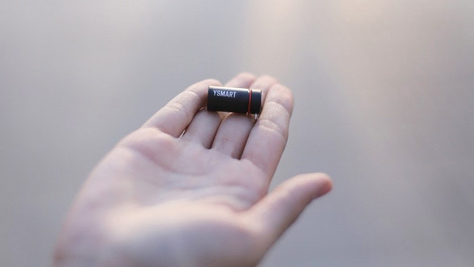 The World Smallest EDC Flashlight with Magnet Base | Indiegogo