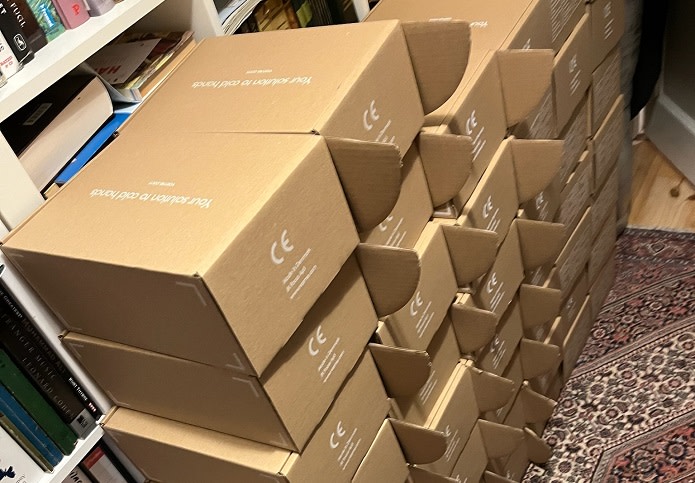 VARME: Efficient Hand Heater for the desk | Indiegogo