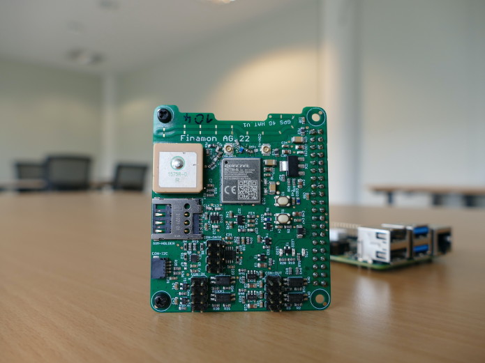 GPS 4G HAT: The Raspberry Pi becomes a GPS Tracker | Indiegogo