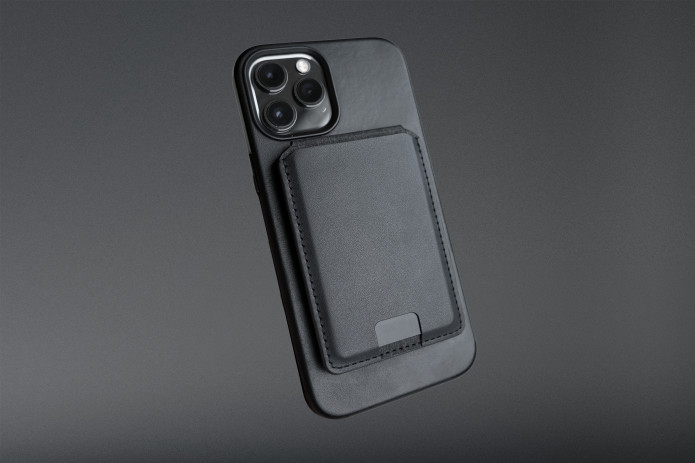 DuoFlip: The Flippable MagSafe ID Card Holder | Indiegogo